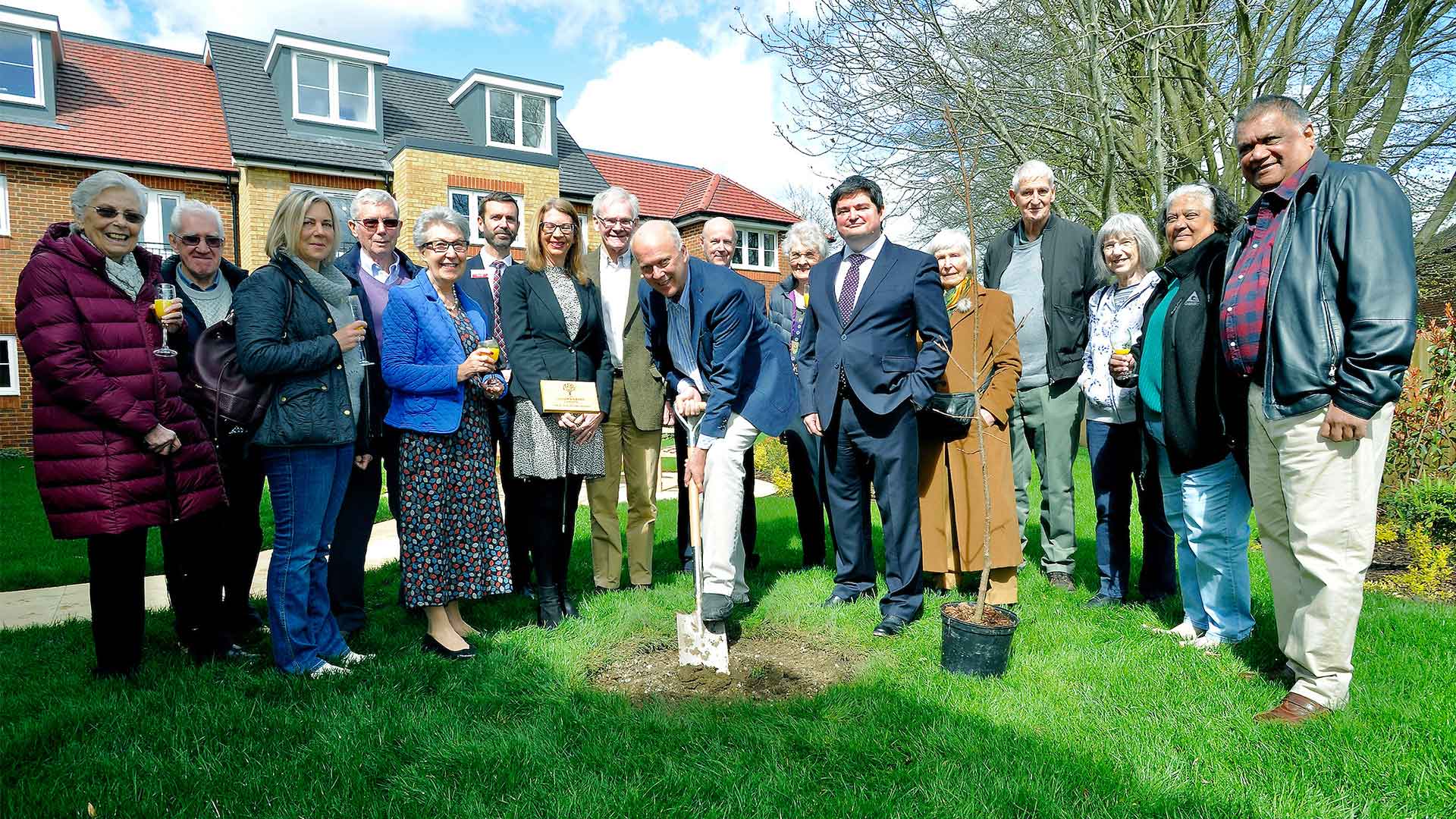 Chris Grayling MP helps Epsom retirees plant a tree for the Queen’s ...