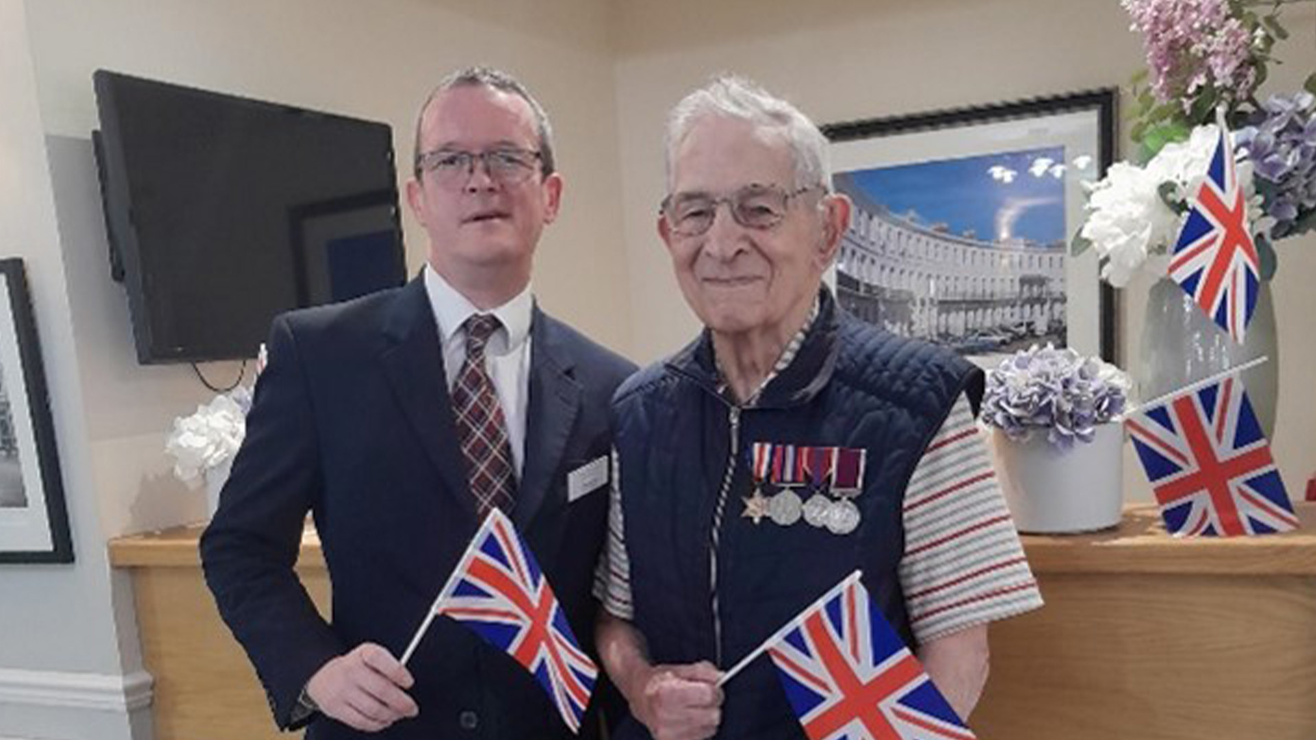 Alfred Borrett shares his memories of D-Day - Churchill Living