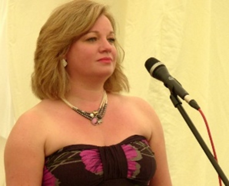 An afternoon with Susan Coates Soprano and pianist at St Andrew's Lodge ...